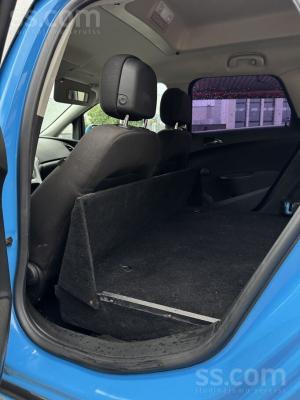 Zils Opel Astra 2013 Daugavpils, ar dzinēja tilpumu 1.30 L un nobraukumu 288 tūkst. km par 3199 €, foto 18 vietnē AUTOMOTO.COM.LV