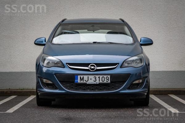 Zils Opel Astra 2013 Rīga, ar dzinēja tilpumu 2.00 L un nobraukumu 322 tūkst. km par 1650 €, foto 3 vietnē AUTOMOTO.COM.LV