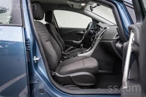 Blue Opel Astra 2013 in Riga, with an engine capacity of 2.00 L and mileage of 322 thousand km for 1650 €, photo 11 on AUTOMOTO.COM.LV