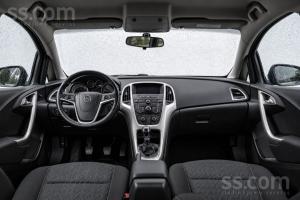 Blue Opel Astra 2013 in Riga, with an engine capacity of 2.00 L and mileage of 322 thousand km for 1650 €, photo 14 on AUTOMOTO.COM.LV