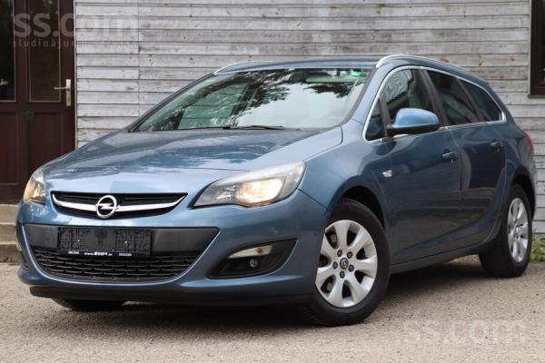 Blue Opel Astra 2014 in Valka, with an engine capacity of 1.60 L and mileage of 278 thousand km for 4600 €, photo 1 on AUTOMOTO.COM.LV