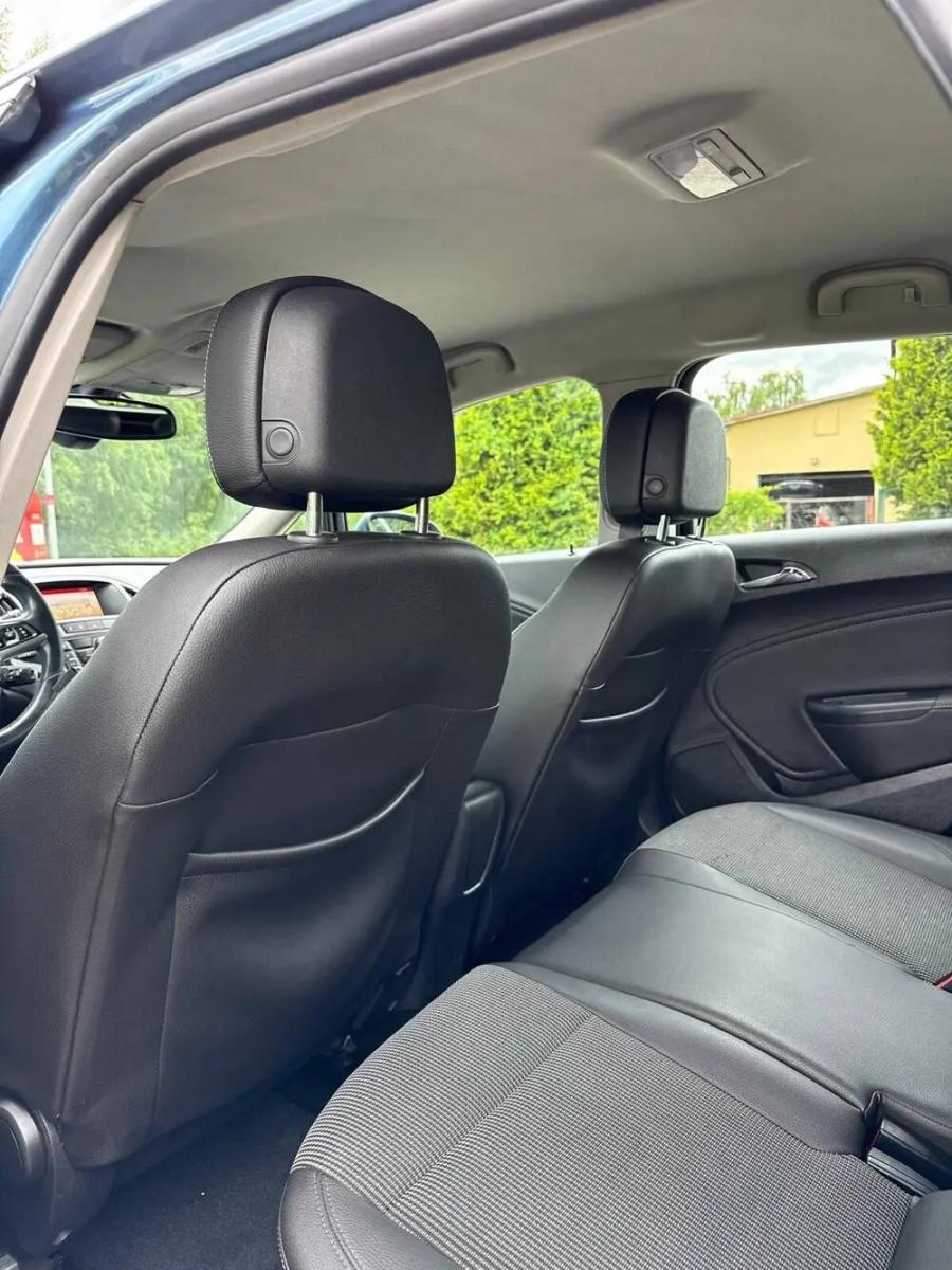 Zils Opel Astra 2014 Rīga, ar dzinēja tilpumu 2.00 L un nobraukumu 302 tūkst. km par 4300 €, foto 14 vietnē AUTOMOTO.COM.LV