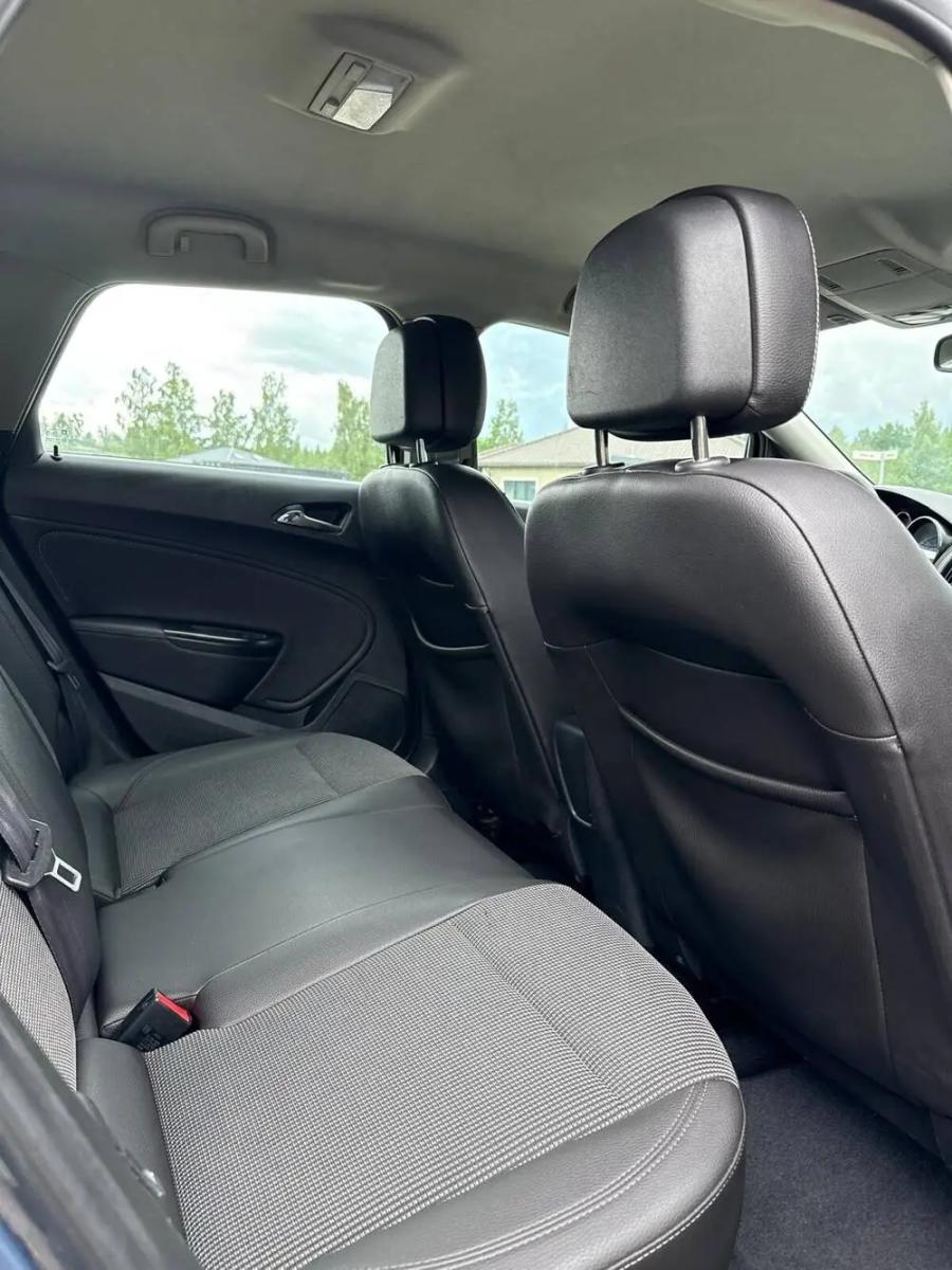 Zils Opel Astra 2014 Rīga, ar dzinēja tilpumu 2.00 L un nobraukumu 302 tūkst. km par 4300 €, foto 15 vietnē AUTOMOTO.COM.LV