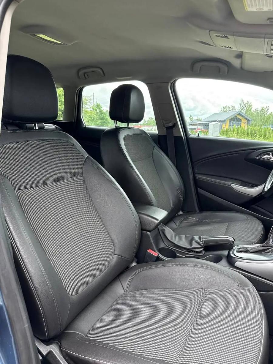 Zils Opel Astra 2014 Rīga, ar dzinēja tilpumu 2.00 L un nobraukumu 302 tūkst. km par 4300 €, foto 18 vietnē AUTOMOTO.COM.LV