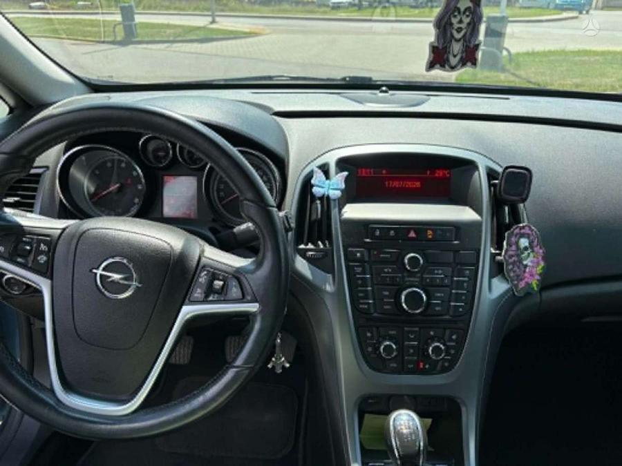 Zils Opel Astra 2014 Viļņa, ar dzinēja tilpumu 1.60 L un nobraukumu 153 tūkst. km par 4499 €, foto 7 vietnē AUTOMOTO.COM.LV