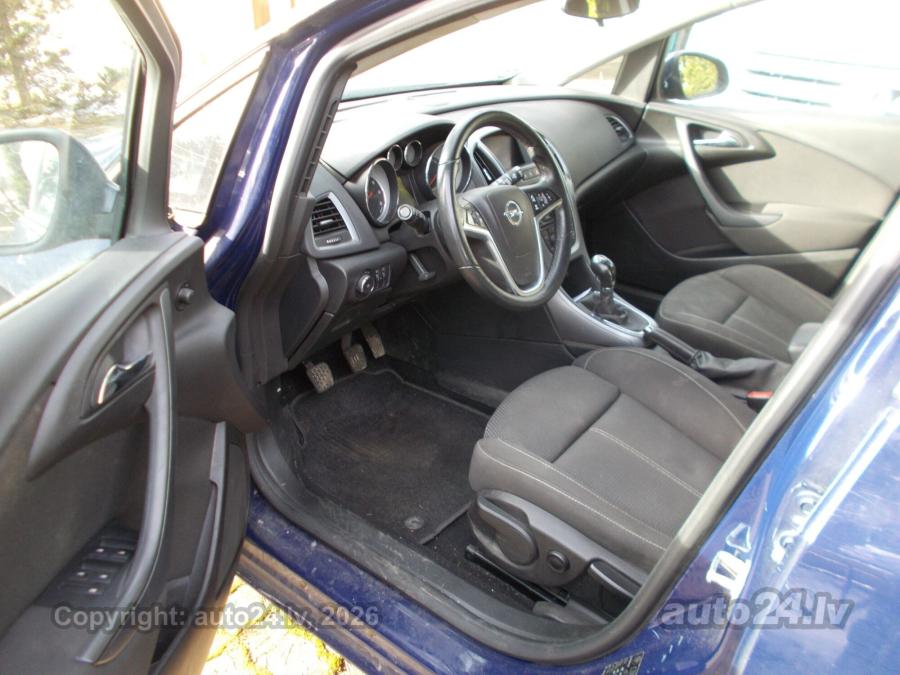 Zils Opel Astra 2015 Tallina, ar dzinēja tilpumu 1.60 L un nobraukumu 233 tūkst. km par 4950 €, foto 4 vietnē AUTOMOTO.COM.LV