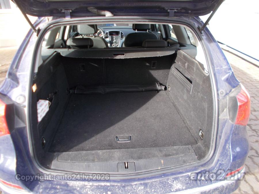 Zils Opel Astra 2015 Tallina, ar dzinēja tilpumu 1.60 L un nobraukumu 233 tūkst. km par 4950 €, foto 8 vietnē AUTOMOTO.COM.LV