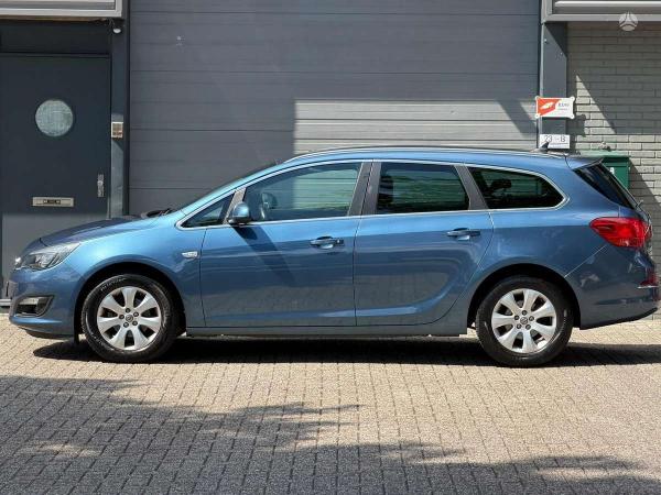 Blue Opel Astra 2015 in Marijampole, with an engine capacity of 1.36 L and mileage of 340 thousand km for 3000 €, photo 8 on AUTOMOTO.COM.LV