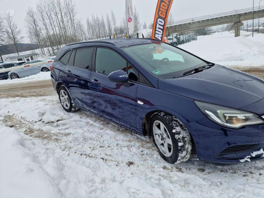 Blue Opel Astra 2016 in Kaunas, with an engine capacity of 1.60 L and mileage of 251 thousand km for 4990 €, photo 5 on AUTOMOTO.COM.LV