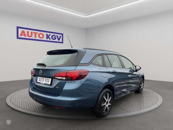 Blue Opel Astra 2016 in Vilnius, with an engine capacity of 1.60 L and mileage of 224 thousand km for 5999 €, photo 4 on AUTOMOTO.COM.LV