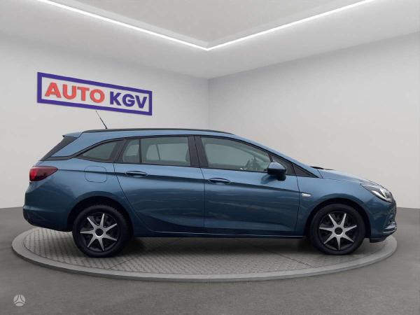 Blue Opel Astra 2016 in Vilnius, with an engine capacity of 1.60 L and mileage of 224 thousand km for 5999 €, photo 5 on AUTOMOTO.COM.LV