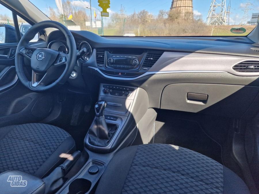 Blue Opel Astra 2016 in Kaunas, with an engine capacity of 1.60 L and mileage of 251 thousand km for 4990 €, photo 18 on AUTOMOTO.COM.LV