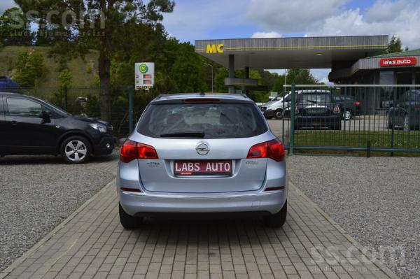Blue Opel Astra 2016 in Tukums, with an engine capacity of 1.40 L and mileage of 170 thousand km for 6595 €, photo 5 on AUTOMOTO.COM.LV