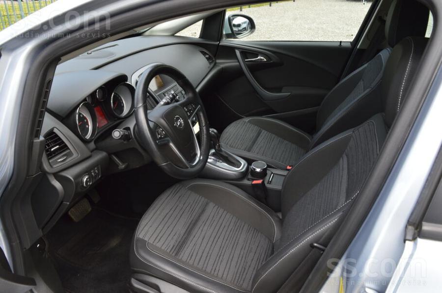 Zils Opel Astra 2016 Tukums, ar dzinēja tilpumu 1.40 L un nobraukumu 170 tūkst. km par 6595 €, foto 9 vietnē AUTOMOTO.COM.LV