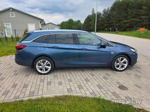 Blue Opel Astra 2016 in Tartu, with an engine capacity of 1.60 L and mileage of 53 thousand km for 11900 €, photo 4 on AUTOMOTO.COM.LV