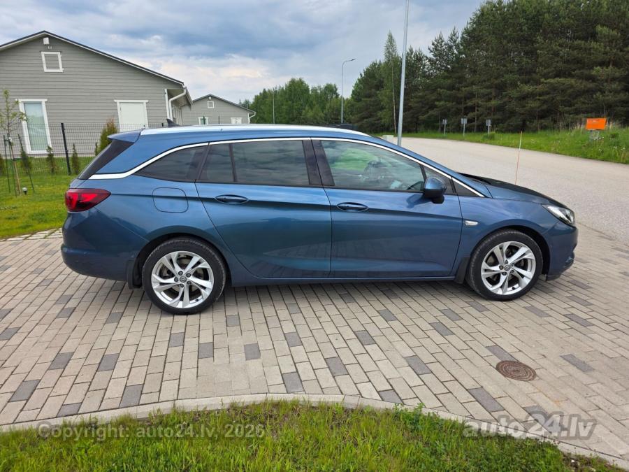 Blue Opel Astra 2016 in Tartu, with an engine capacity of 1.60 L and mileage of 53 thousand km for 11900 €, photo 4 on AUTOMOTO.COM.LV