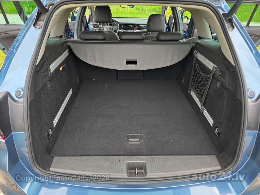Blue Opel Astra 2016 in Tartu, with an engine capacity of 1.60 L and mileage of 53 thousand km for 11900 €, photo 14 on AUTOMOTO.COM.LV