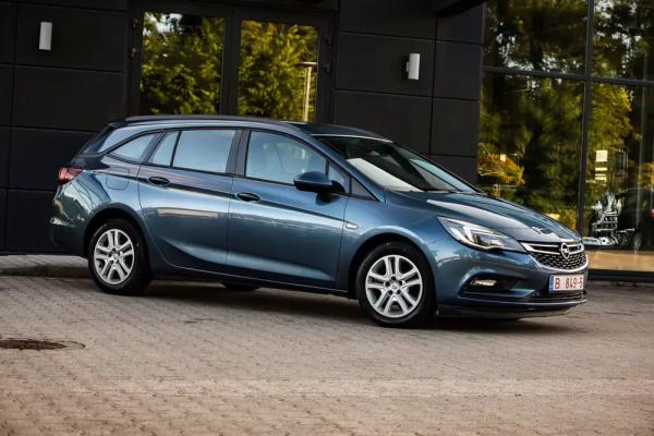 Zils Opel Astra 2016 Jelgava, ar dzinēja tilpumu 1.60 L un nobraukumu 220 tūkst. km par 6990 €, foto 4 vietnē AUTOMOTO.COM.LV