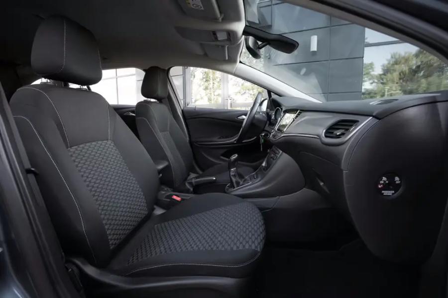 Zils Opel Astra 2016 Jelgava, ar dzinēja tilpumu 1.60 L un nobraukumu 220 tūkst. km par 6990 €, foto 15 vietnē AUTOMOTO.COM.LV