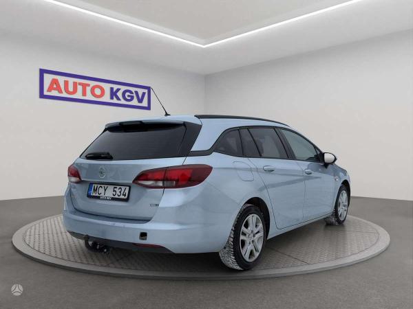 Blue Opel Astra 2016 in Vilnius, with an engine capacity of 1.60 L and mileage of 217 thousand km for 4799 €, photo 5 on AUTOMOTO.COM.LV