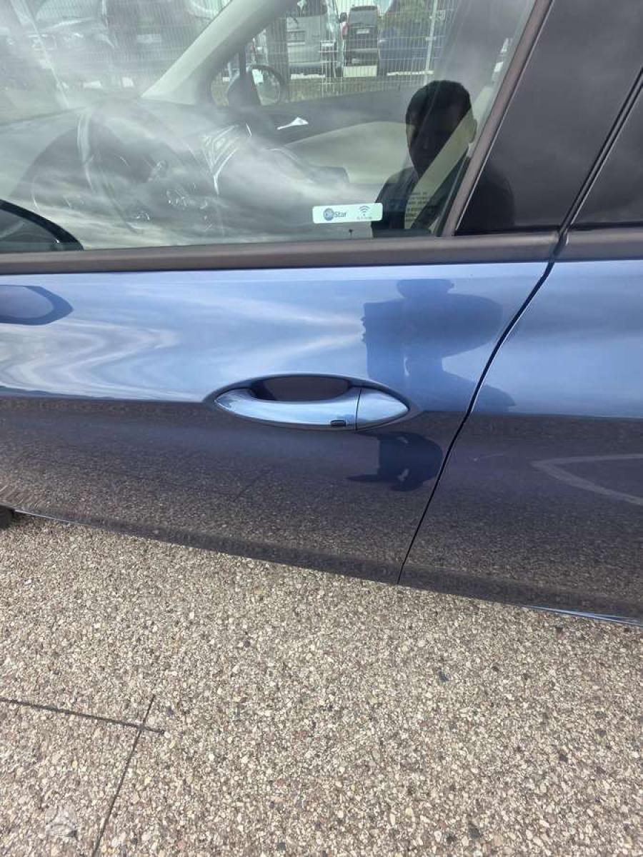 Blue Opel Astra 2016 in Marijampole, with an engine capacity of 1.60 L and mileage of 206 thousand km for 5450 €, photo 3 on AUTOMOTO.COM.LV