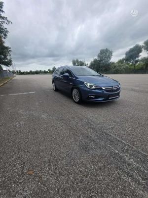 Blue Opel Astra 2016 in Marijampole, with an engine capacity of 1.60 L and mileage of 206 thousand km for 5450 €, photo 11 on AUTOMOTO.COM.LV