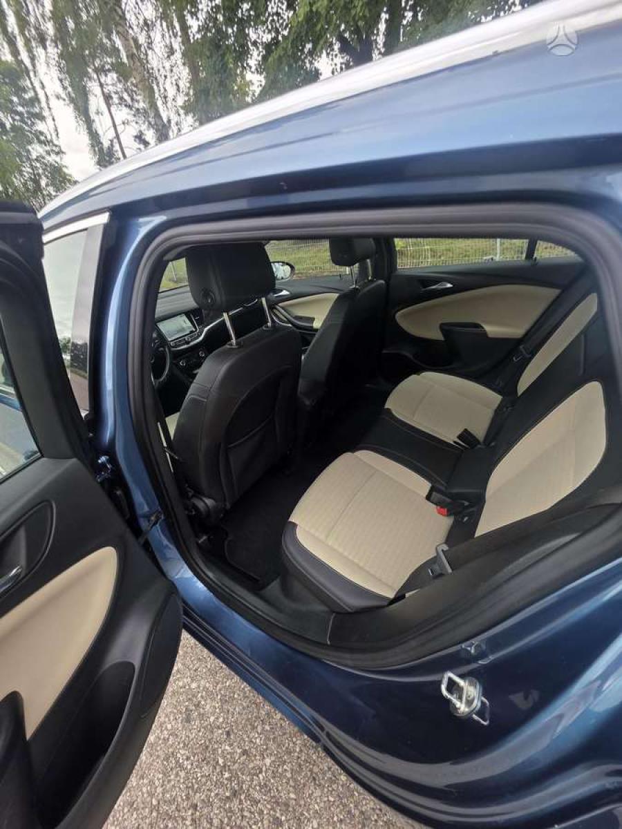 Blue Opel Astra 2016 in Marijampole, with an engine capacity of 1.60 L and mileage of 206 thousand km for 5450 €, photo 18 on AUTOMOTO.COM.LV
