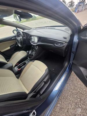 Blue Opel Astra 2016 in Marijampole, with an engine capacity of 1.60 L and mileage of 206 thousand km for 5450 €, photo 20 on AUTOMOTO.COM.LV