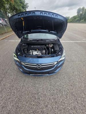 Blue Opel Astra 2016 in Marijampole, with an engine capacity of 1.60 L and mileage of 206 thousand km for 5450 €, photo 21 on AUTOMOTO.COM.LV