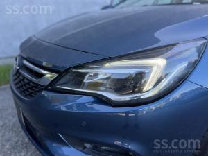 Blue Opel Astra 2016 in Liepaja, with an engine capacity of 1.60 L and mileage of 255 thousand km for 6150 €, photo 6 on AUTOMOTO.COM.LV