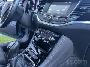 Blue Opel Astra 2016 in Liepaja, with an engine capacity of 1.60 L and mileage of 255 thousand km for 6150 €, photo 8 on AUTOMOTO.COM.LV