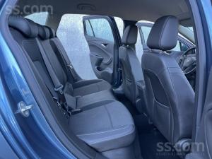 Blue Opel Astra 2016 in Liepaja, with an engine capacity of 1.60 L and mileage of 255 thousand km for 6150 €, photo 10 on AUTOMOTO.COM.LV