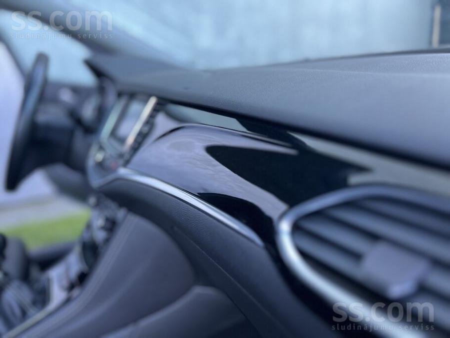 Blue Opel Astra 2016 in Liepaja, with an engine capacity of 1.60 L and mileage of 255 thousand km for 6150 €, photo 13 on AUTOMOTO.COM.LV