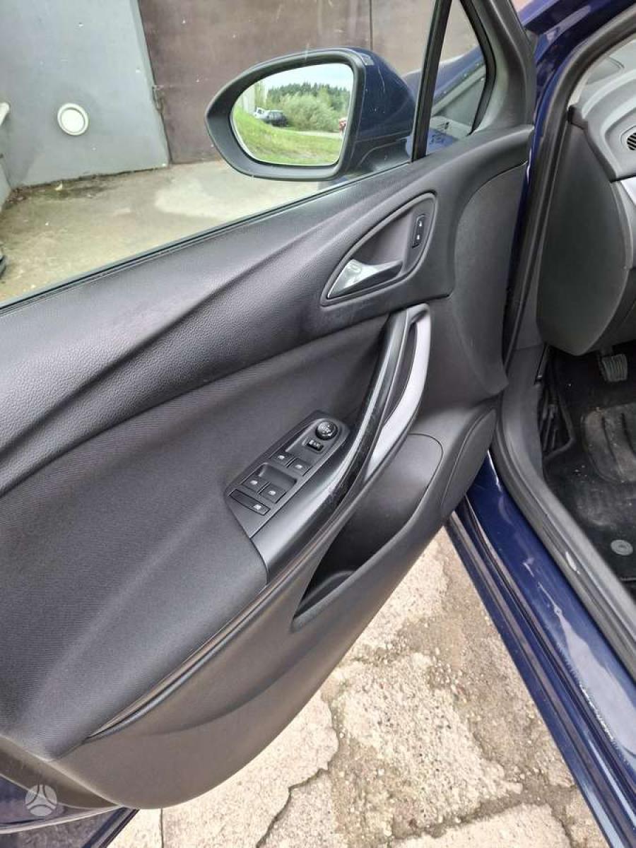 Zils Opel Astra 2016 Alīta, ar dzinēja tilpumu 1.60 L un nobraukumu 334 tūkst. km par 4600 €, foto 10 vietnē AUTOMOTO.COM.LV