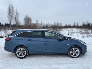 Blue Opel Astra 2017 in Panevezys, with an engine capacity of 1.60 L and mileage of 71 thousand km for 5350 €, photo 4 on AUTOMOTO.COM.LV