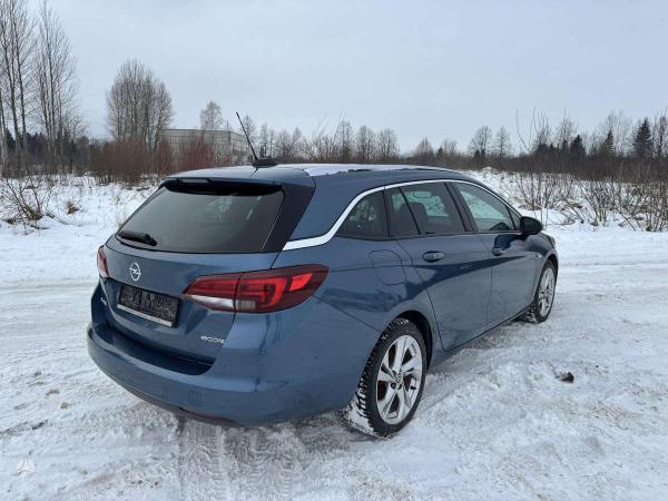 Blue Opel Astra 2017 in Panevezys, with an engine capacity of 1.60 L and mileage of 71 thousand km for 5350 €, photo 5 on AUTOMOTO.COM.LV