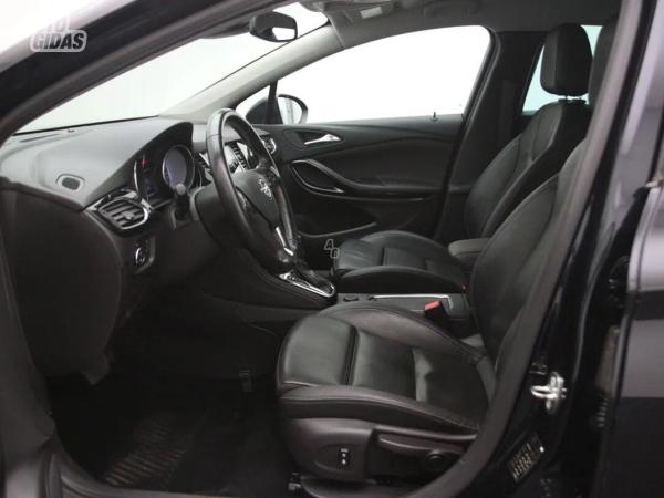 Blue Opel Astra 2017 in Vilnius, with an engine capacity of 1.40 L and mileage of 167 thousand km for 9399 €, photo 4 on AUTOMOTO.COM.LV