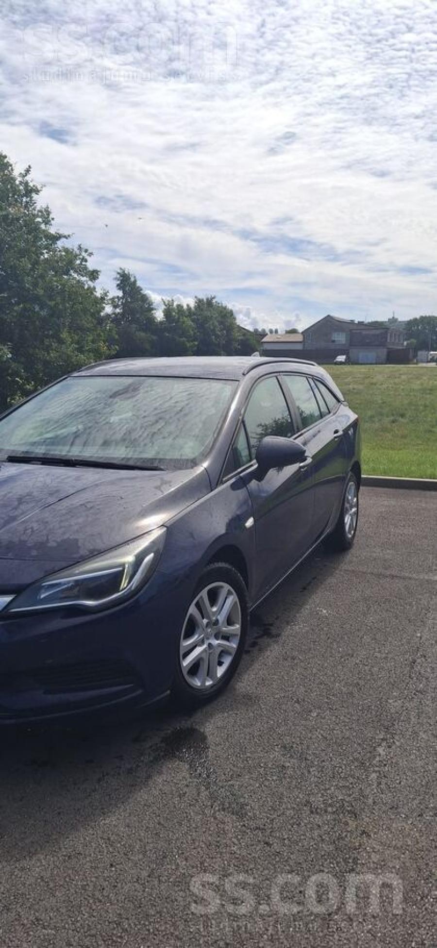 Zils Opel Astra 2017 Liepāja, ar dzinēja tilpumu 1.60 L un nobraukumu 252 tūkst. km par 5500 €, foto 1 vietnē AUTOMOTO.COM.LV