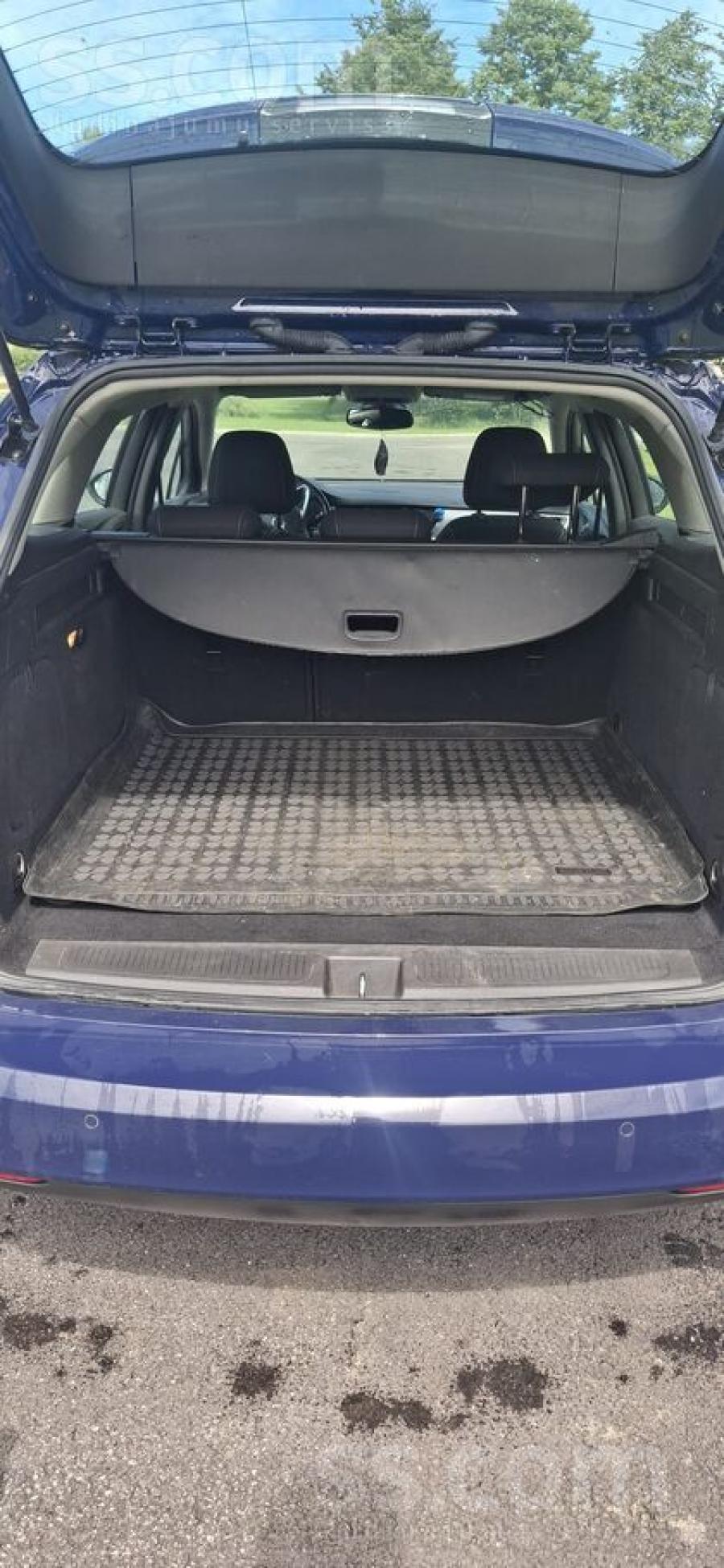 Zils Opel Astra 2017 Liepāja, ar dzinēja tilpumu 1.60 L un nobraukumu 252 tūkst. km par 5500 €, foto 9 vietnē AUTOMOTO.COM.LV