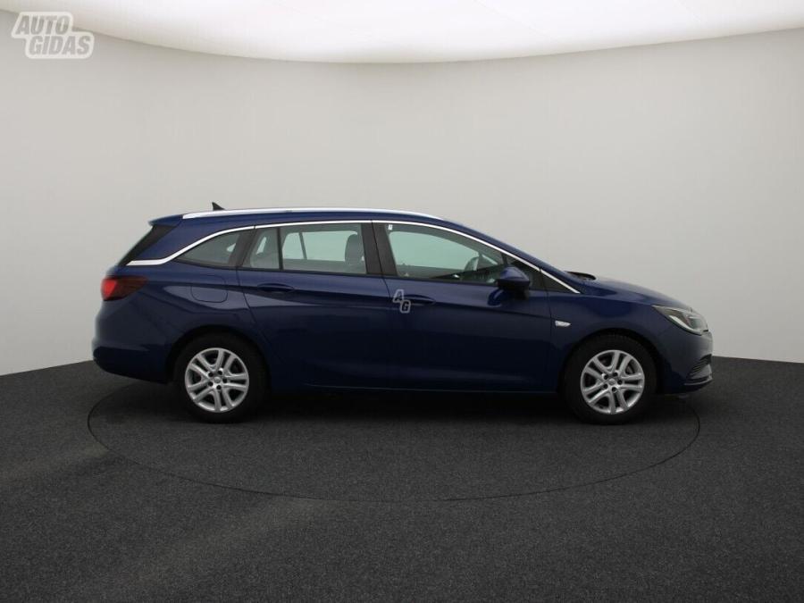 Blue Opel Astra 2018 in Vilnius, with an engine capacity of 1.60 L and mileage of 171 thousand km for 7999 €, photo 9 on AUTOMOTO.COM.LV