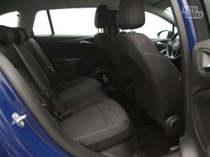Blue Opel Astra 2018 in Vilnius, with an engine capacity of 1.60 L and mileage of 171 thousand km for 7999 €, photo 15 on AUTOMOTO.COM.LV