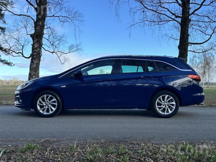 Blue Opel Astra 2018 in Tukums, with an engine capacity of 1.60 L and mileage of 225 thousand km for 6390 €, photo 5 on AUTOMOTO.COM.LV