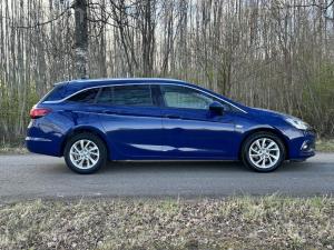 Blue Opel Astra 2018 in Tukums, with an engine capacity of 1.60 L and mileage of 225 thousand km for 6390 €, photo 6 on AUTOMOTO.COM.LV