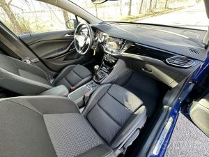 Blue Opel Astra 2018 in Tukums, with an engine capacity of 1.60 L and mileage of 225 thousand km for 6390 €, photo 11 on AUTOMOTO.COM.LV