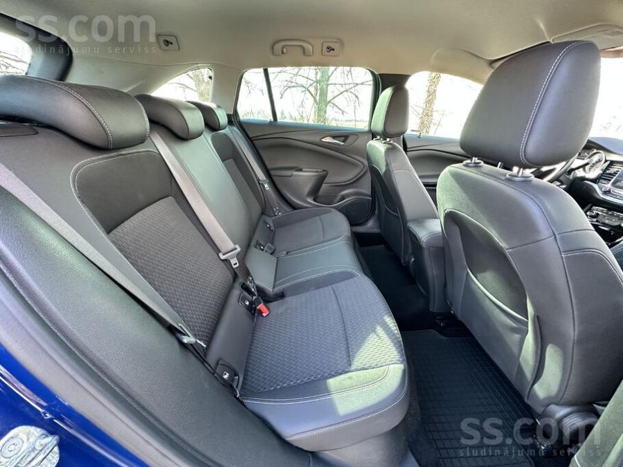 Blue Opel Astra 2018 in Tukums, with an engine capacity of 1.60 L and mileage of 225 thousand km for 6390 €, photo 13 on AUTOMOTO.COM.LV