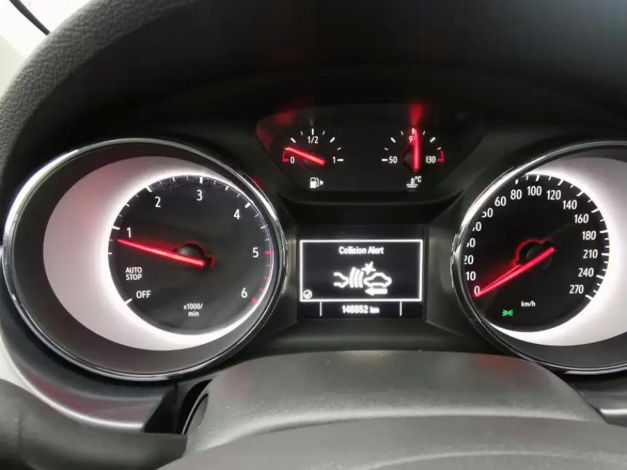 Zils Opel Astra 2018 Kuldīga, ar dzinēja tilpumu 1.60 L un nobraukumu 147 tūkst. km par 8100 €, foto 16 vietnē AUTOMOTO.COM.LV