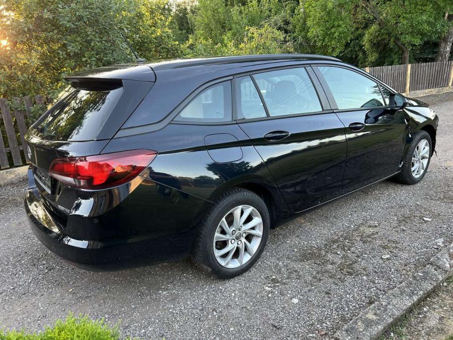 Blue Opel Astra 2018 in Vilkaviskis, with an engine capacity of 1.00 L and mileage of 120 thousand km for 2200 €, photo 4 on AUTOMOTO.COM.LV