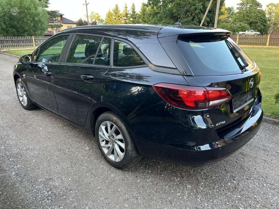 Blue Opel Astra 2018 in Vilkaviskis, with an engine capacity of 1.00 L and mileage of 120 thousand km for 2200 €, photo 5 on AUTOMOTO.COM.LV