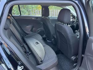 Blue Opel Astra 2018 in Vilkaviskis, with an engine capacity of 1.00 L and mileage of 120 thousand km for 2200 €, photo 7 on AUTOMOTO.COM.LV