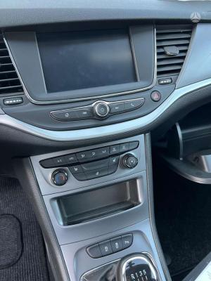 Blue Opel Astra 2018 in Vilkaviskis, with an engine capacity of 1.00 L and mileage of 120 thousand km for 2200 €, photo 8 on AUTOMOTO.COM.LV